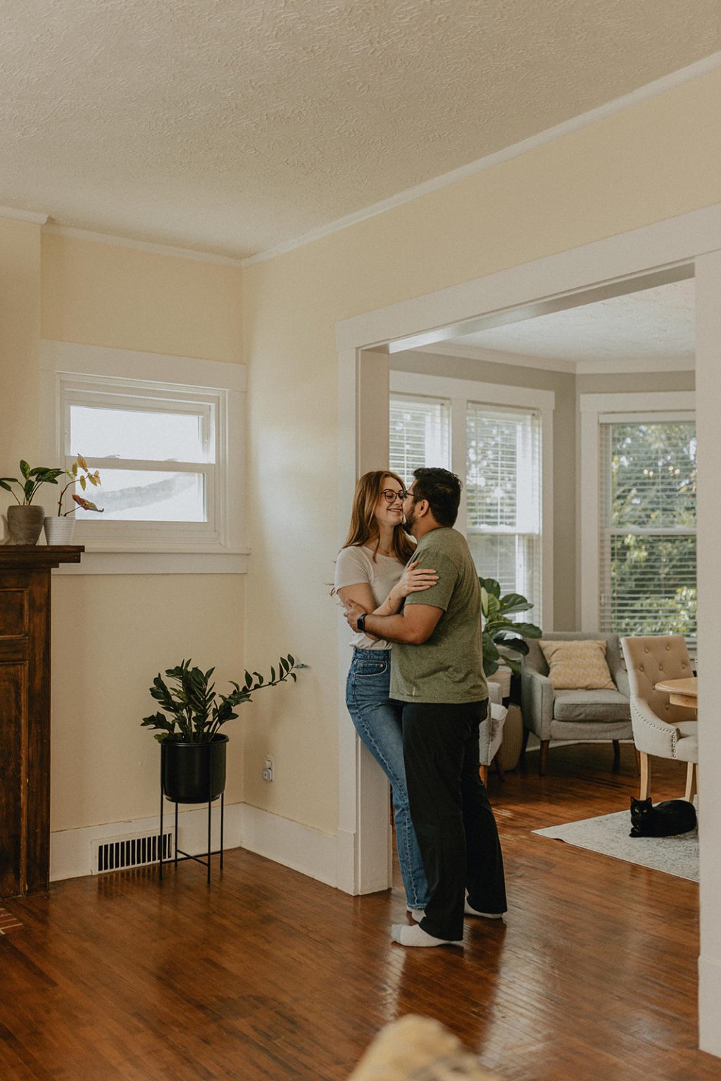 Cozy In-Home Couples Session // Bailey + Derek - Jamie Tobin Photography
