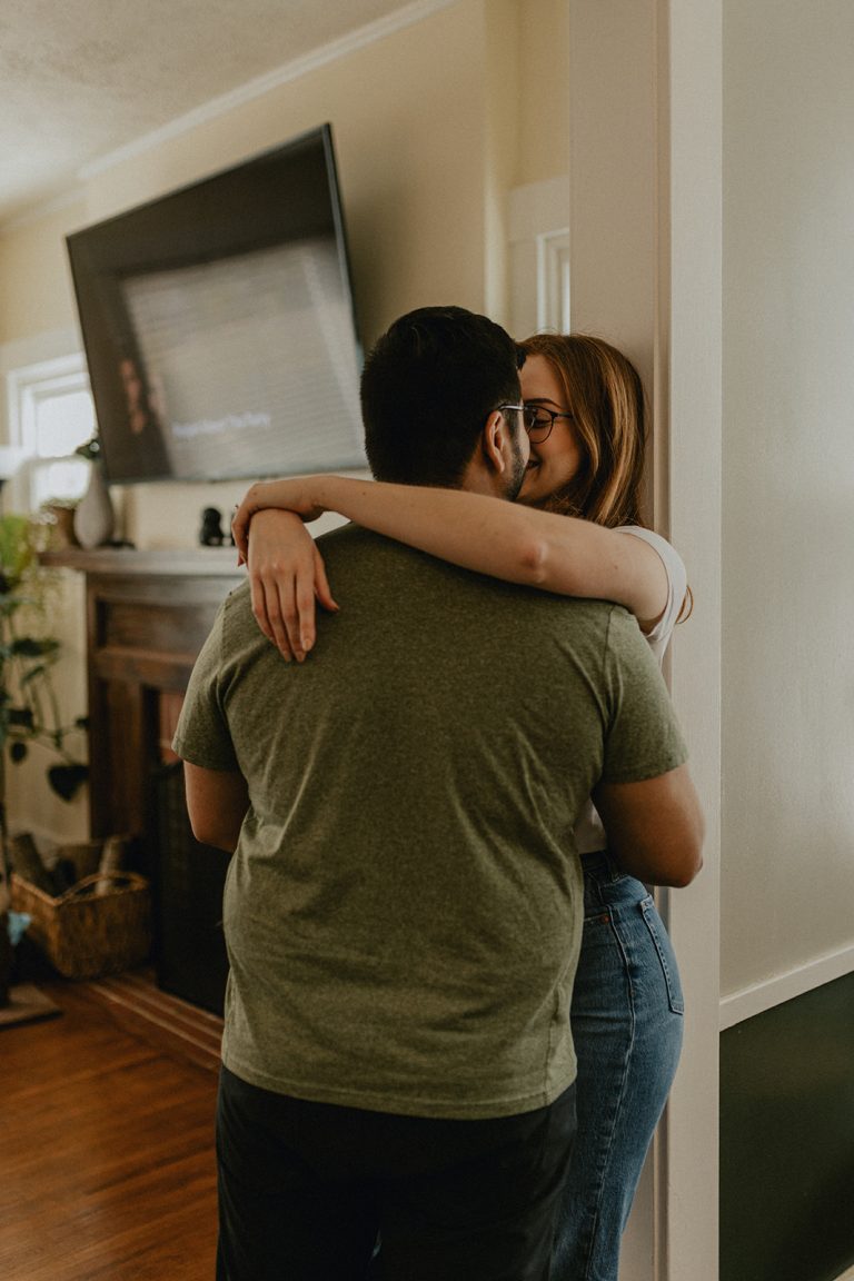 Cozy In-Home Couples Session // Bailey + Derek - Jamie Tobin Photography